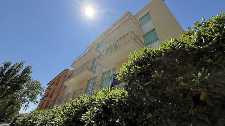 F009 - Fano, Two-room Apartment Near The Sea - Fano