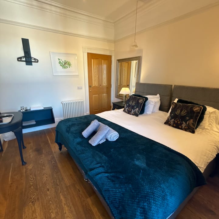 Bethune - Superking Boutique Room - Fife