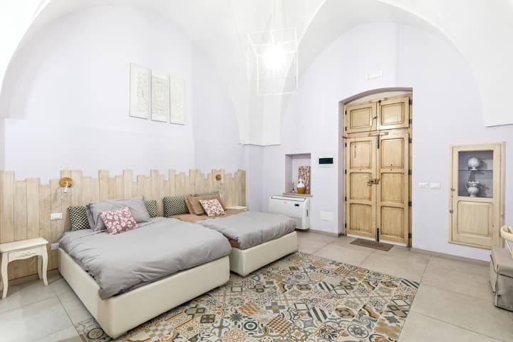 D.home B&b - Camera Quadrupla - Oria