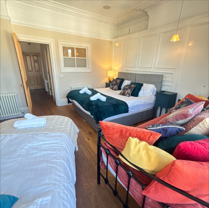 Unicorn Family Suite - Boutique Room - Fife
