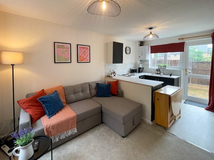 Central Cute House By Station And River - Sleeps 4 - Cambridge