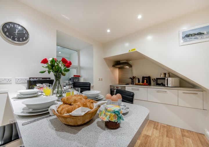 5 The Norton - Tenby