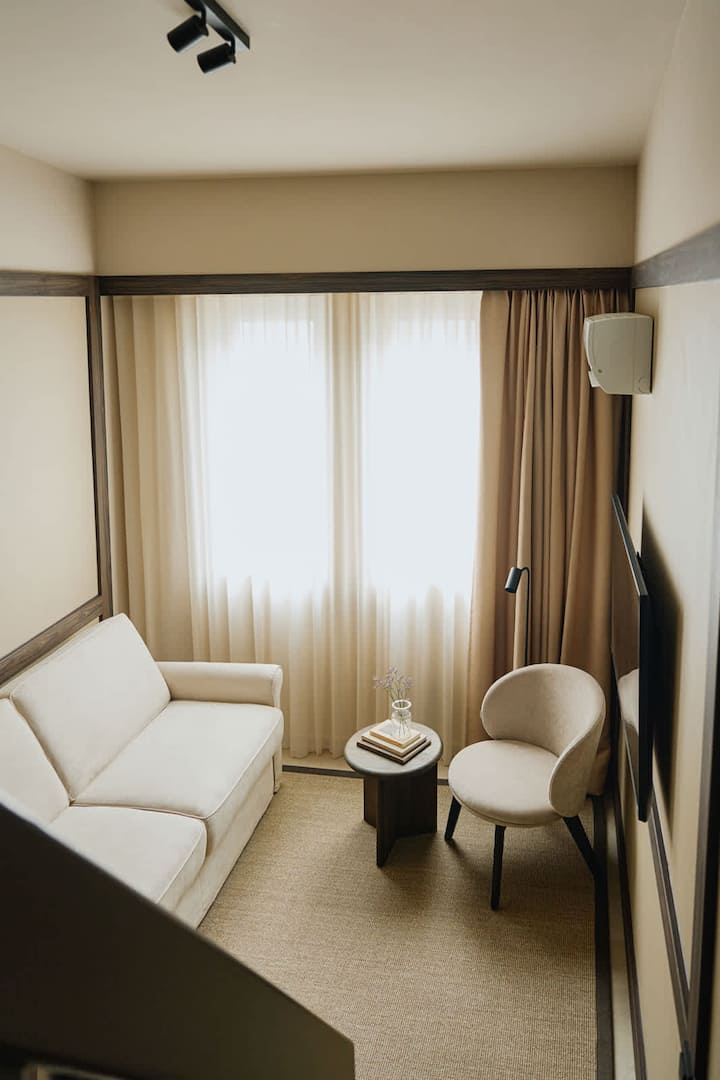 Stylish Mezzanine Hideaway In Central Ghent - Gent