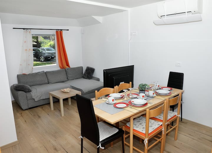 Holiday Home Palček In Terme ČAtež Camp Resort - Slovenia