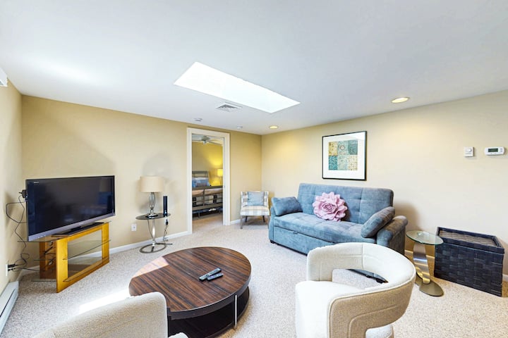 Pet-friendly Rehoboth Home: Deck & Near Beach - Rehoboth Beach, DE