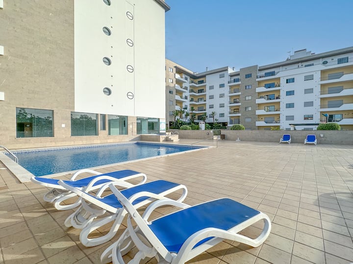 3br Apartment With Pool, Gym & Parking In Lagos - Lagos