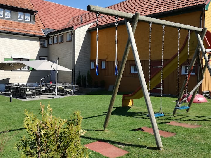 Familienzimmer Mit Doppelbett Und Etagenbett - Appenzell