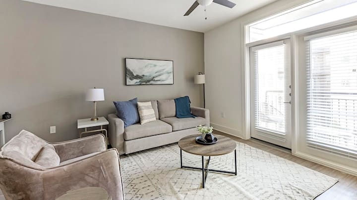 Landing | Beautiful 1bd, Game Room, Yoga Studio - Fort Worth, TX