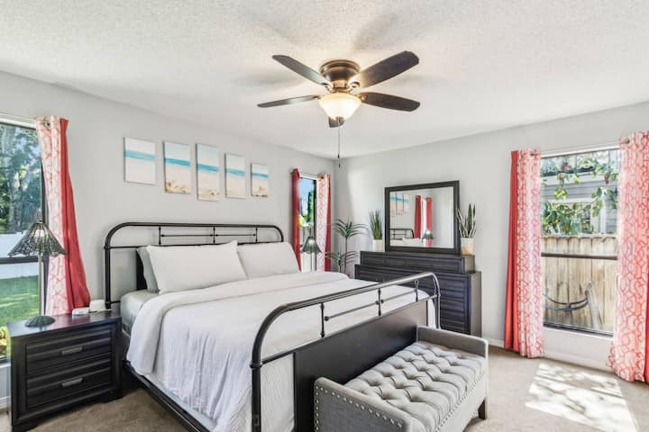 3br Turtle Hut-beachhouse W/fenced Yard & Fire Pit - Ponte Vedra Beach, FL