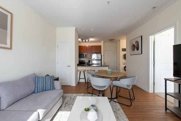 Landing | Incredible 1bd, Gym, Rooftop Lounge - Richmond, VA