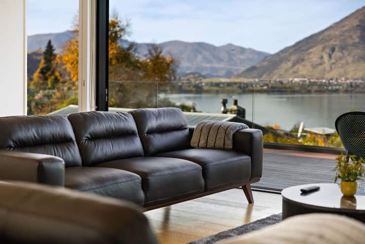 Lakevista Retreat: Luxury Villa - Remarkable Views -