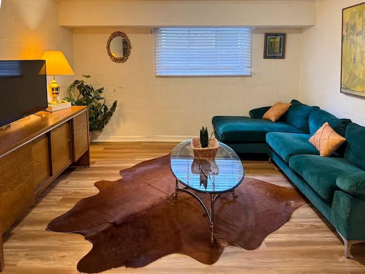 The Maple Street Burrow - Johnson City, TN