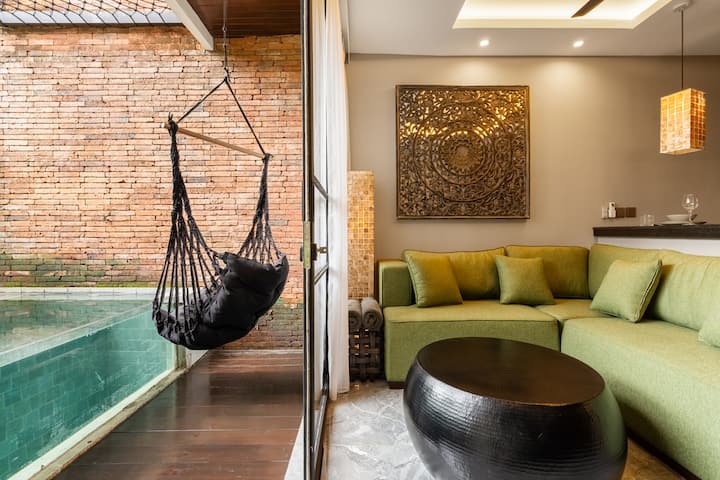 3-storey Villa W/ Private Pool & Paddy View Roof - Canggu