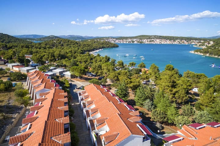 Appartements Belvilla Dans Le Village De Jezera - Pirovac