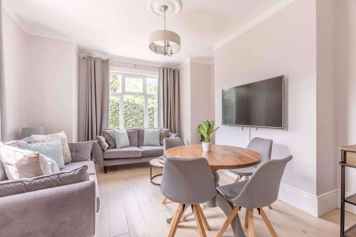 2-bed Close To Windsor Castle & Ascot Races - Bracknell