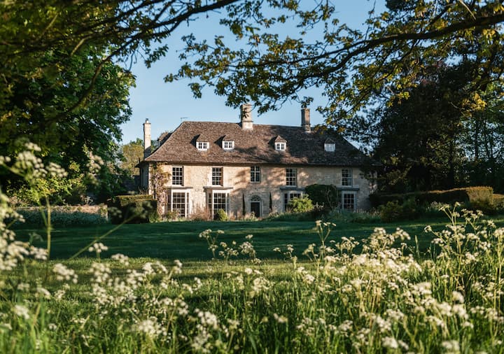 Kempsford Manor - Cirencester