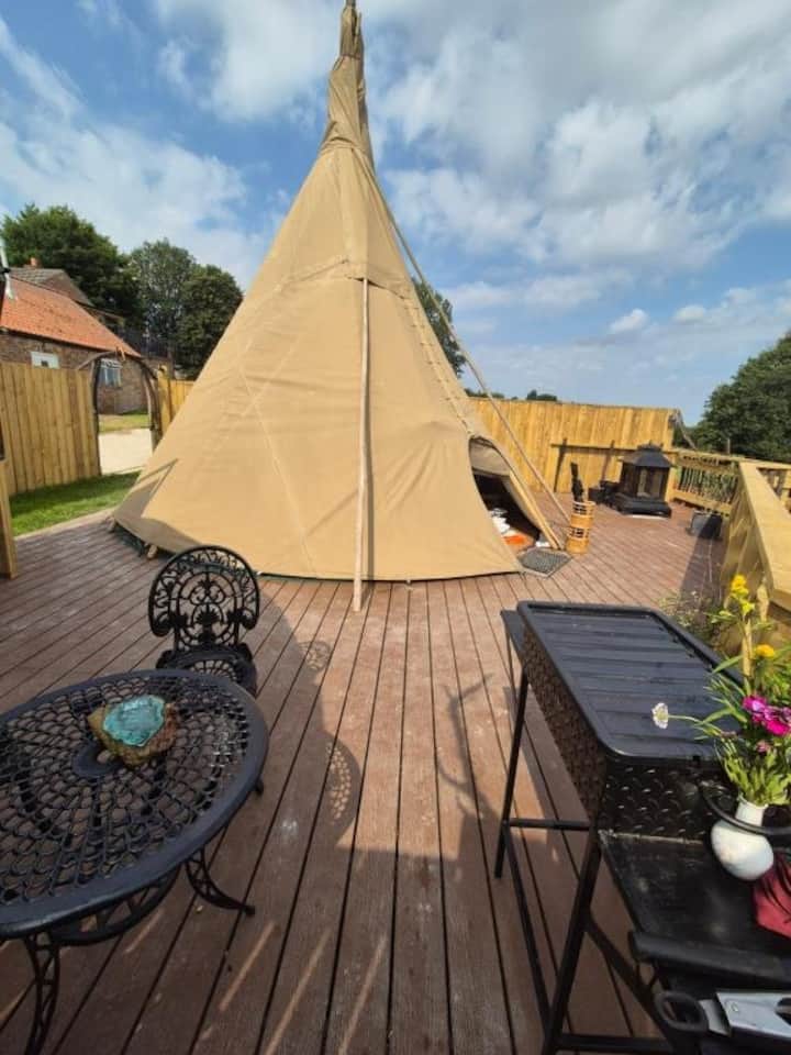 Geronimo Tipi With Secluded Hot Tub - Thirsk