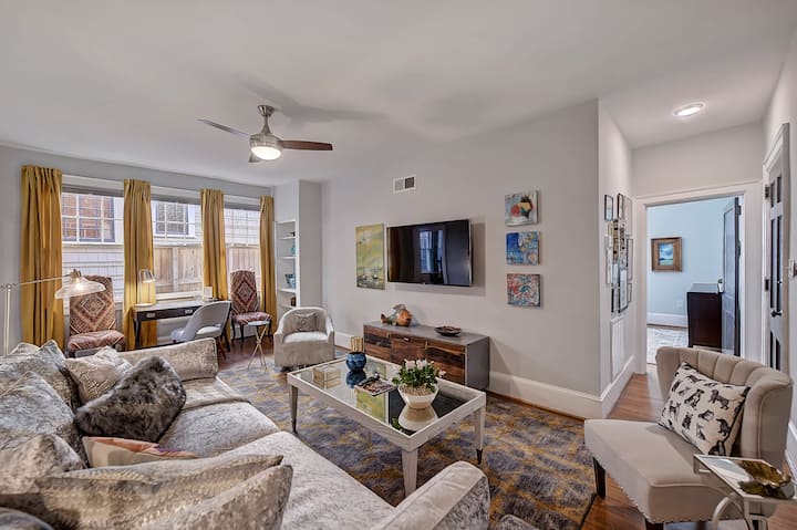 Modern Elizabeth 1br · King Bed · Near Novant - Cotswold - Charlotte
