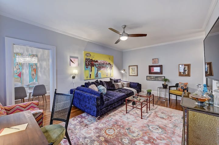 Luxury Elizabeth Condo: King Bed & Free Parking - Charlotte, NC