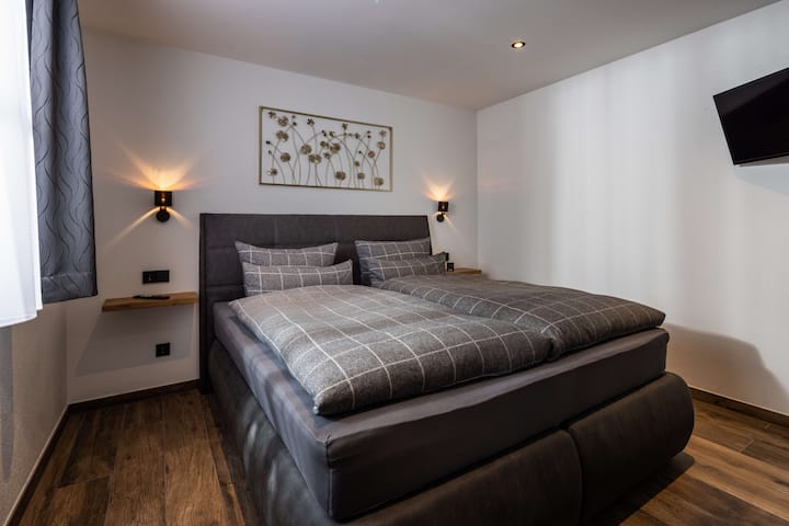 Ferienwohnung, 1-4 Pers., 60 M², 2sz, Du/wc - Bischofswiesen