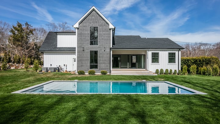 Chic North Fork Haven With Pool & Firepit - Mattituck