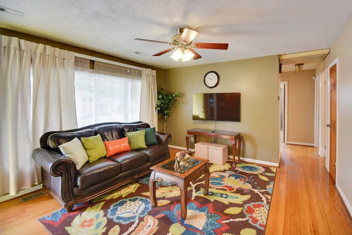 5 Mi To Dtwn: Pet-friendly Gem W/ Yard In Hampton - Hampton, VA