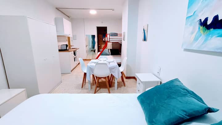 Studio-family-private Bathroom - Badalona