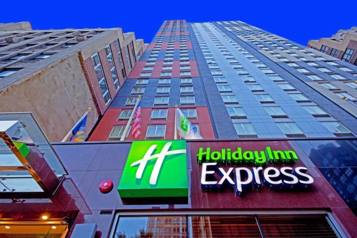 Close To Times Square + Free Breakfast & Wi-fi - New York