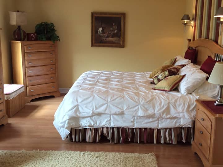 Luxury King Ensuite With Lake View At Pictured Roc - Munising, MI
