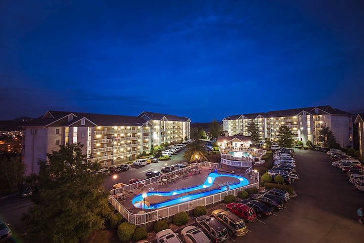 The Oasis At Whispering Pines #354 - Prime Spot - Pigeon Forge, TN
