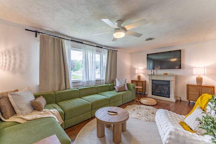 Family-friendly Cape May Home W/ Pool | Sleeps 12 - New Jersey