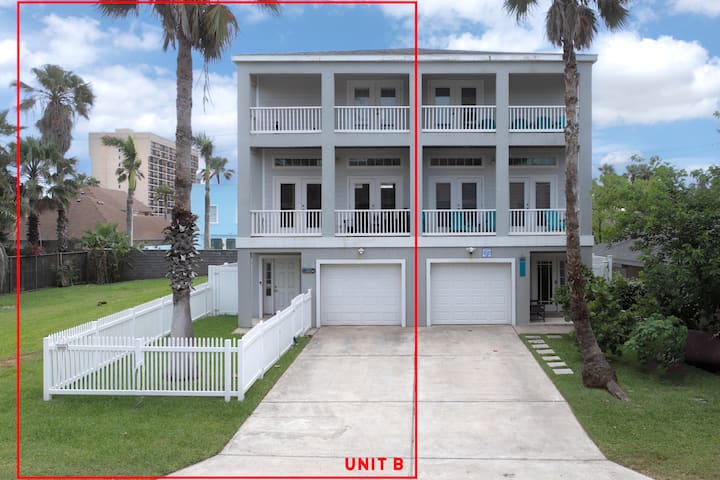4 Bedroom Townhouse, Private Pool And Yard! - South Padre Island