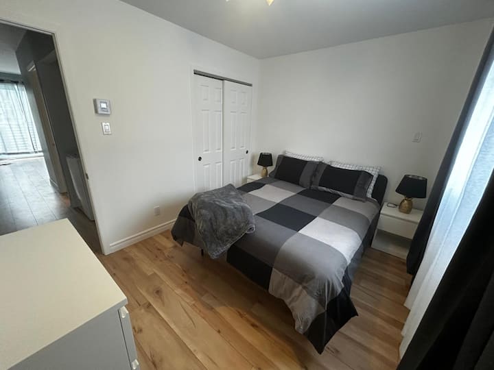 Qc Home: Near Centre Vidéotron + Ev + Free Parking - Lévis