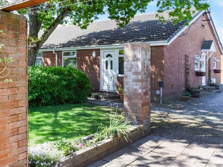 Swallow Cottage - Uk49756 - Poulton-le-Fylde