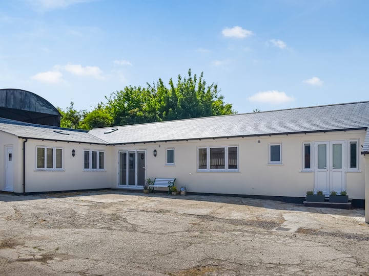 Orchard Lodge - Crewkerne