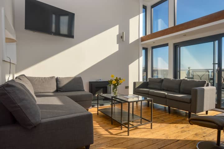 Cliff Top - Bubbling Spring, Spectacular Sea Views - ダンウーン