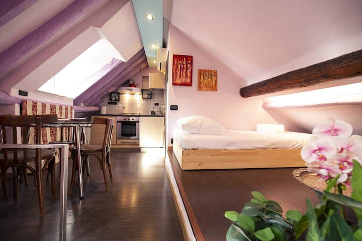 Suite Romantique Avec Terrasse Au Carmine - Genoa