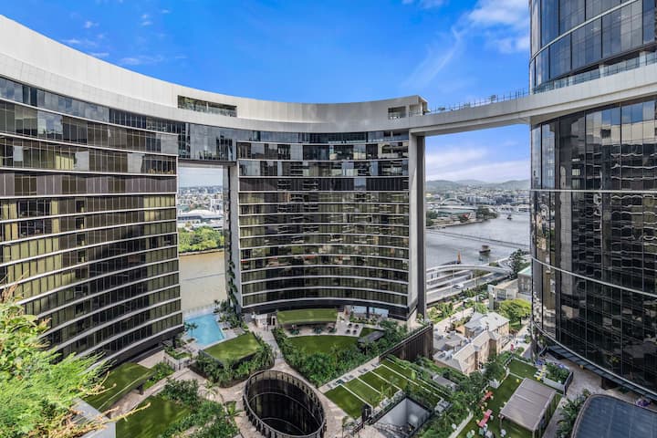 Stunning River Views 2bd Rooftop Vibes Queen's Wha - Brisbane