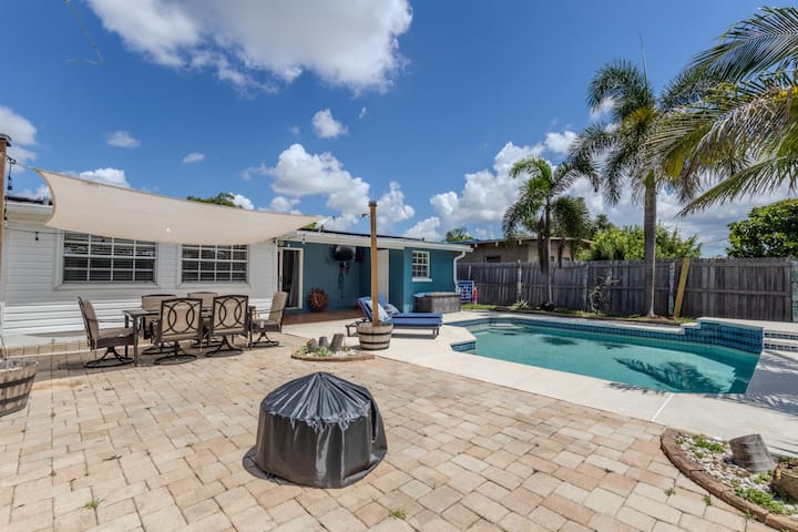 Sunset Cinema House - St. Petersburg, FL