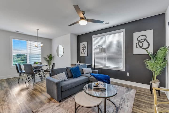 Luxe King 2br Suite—mins To Downtown Durham! - Durham, NC