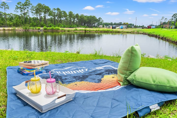 Family Waterfron Retreat-near Golf Beach Barefoot - North Myrtle Beach, SC