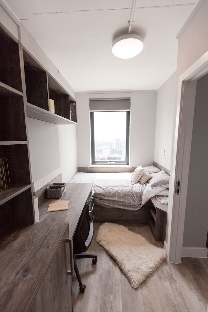 Stylish Student Ensuite Room In Central Portsmouth - Southsea