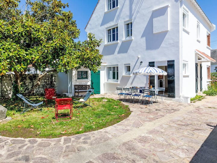 Charme De La Plage De Port Lin By Interhome - Le Croisic