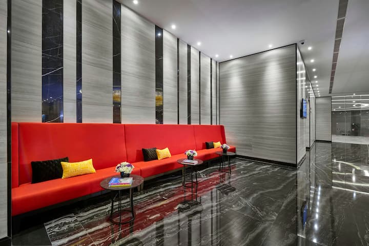 Modern Hotel, Superior Queen Room With City Views - Singapore