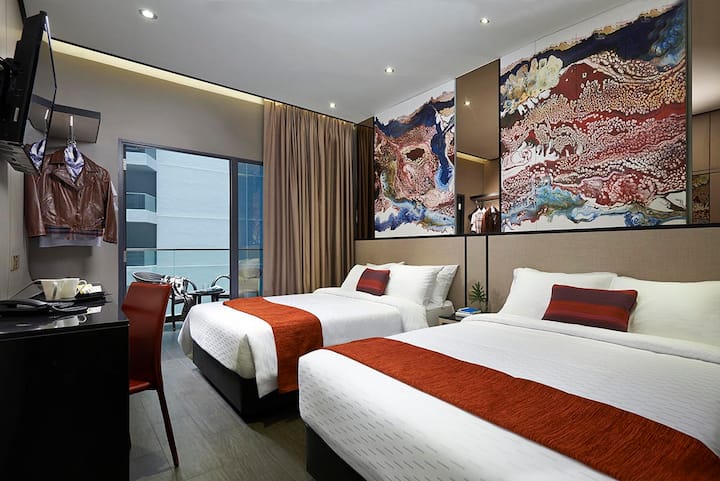 Family Room With Balcony In Excellent Location - Singapore