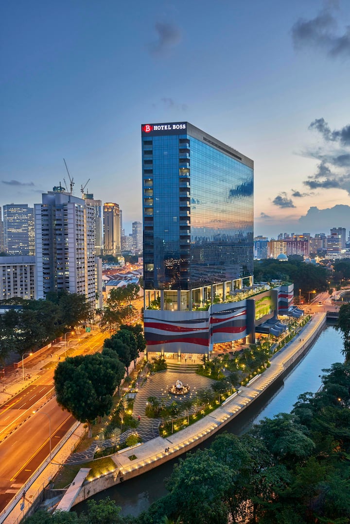 Central Location & Room For The Kids – Bring Them! - Singapur