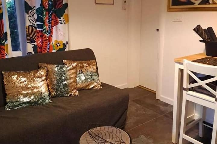 A-23962-a Appartement De Deux Chambres Avec La - Vir