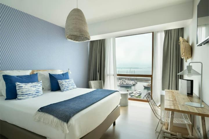 Double Hotel Room With Sea View By Vincci - Santander