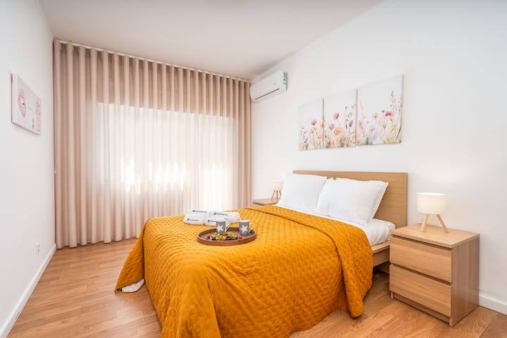 Hostwise - Bright & Spacious Flat W/ Balcony - Portimão