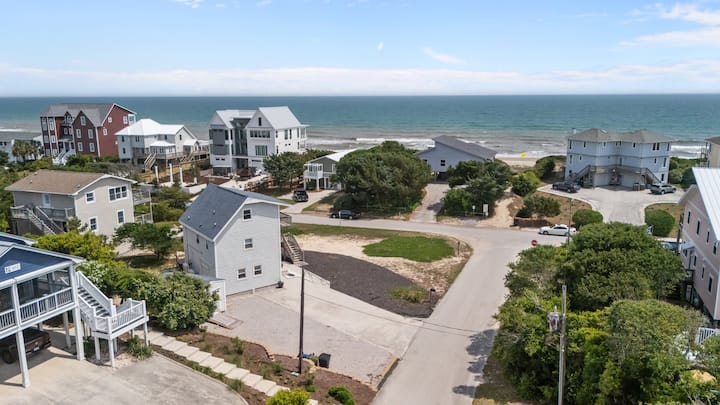 Updated Condo Directly Across The Ocean - Emerald Isle, NC